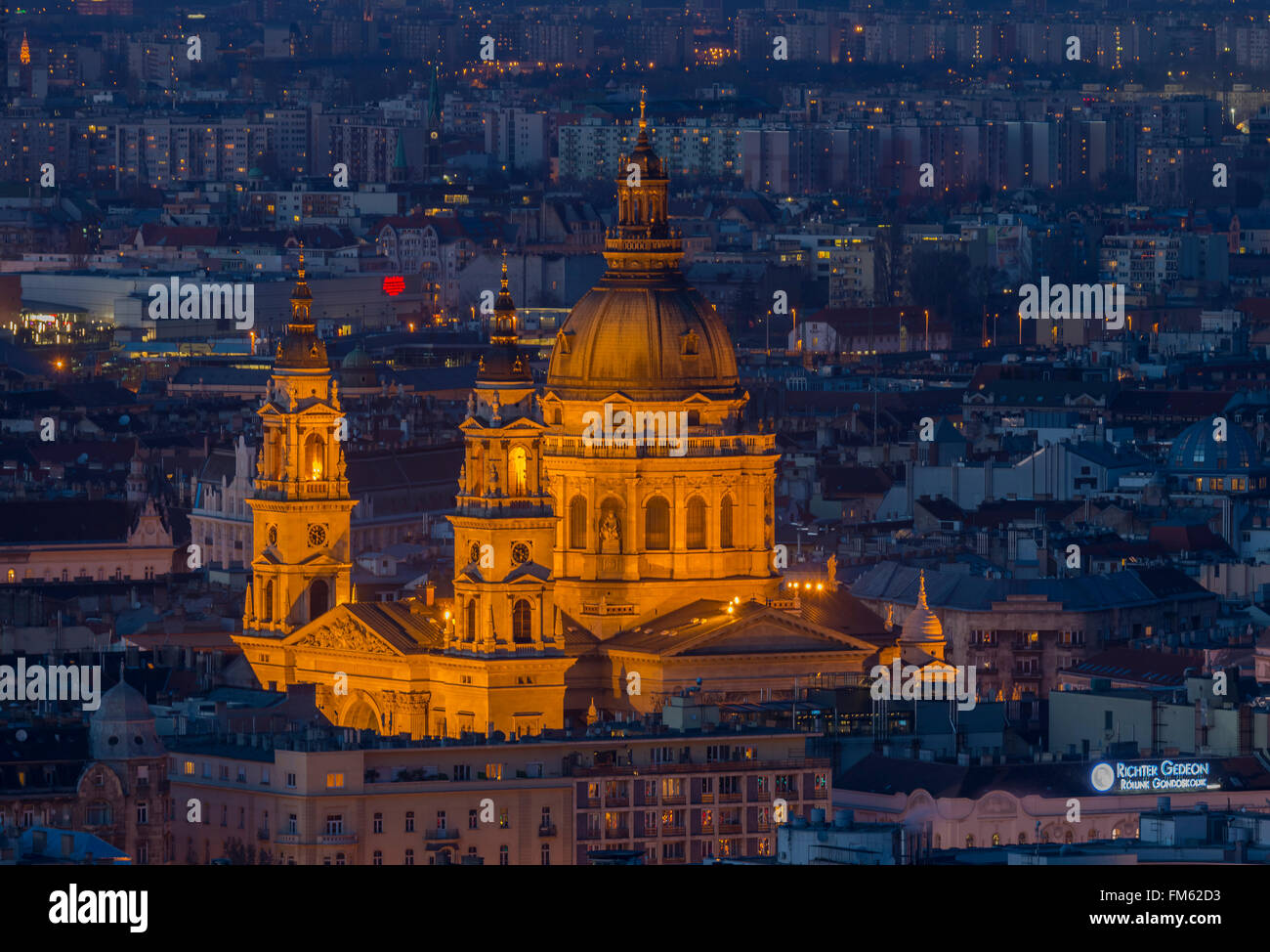 St Stephen´s Basilica at night, Budapest Stock Photo - Alamy