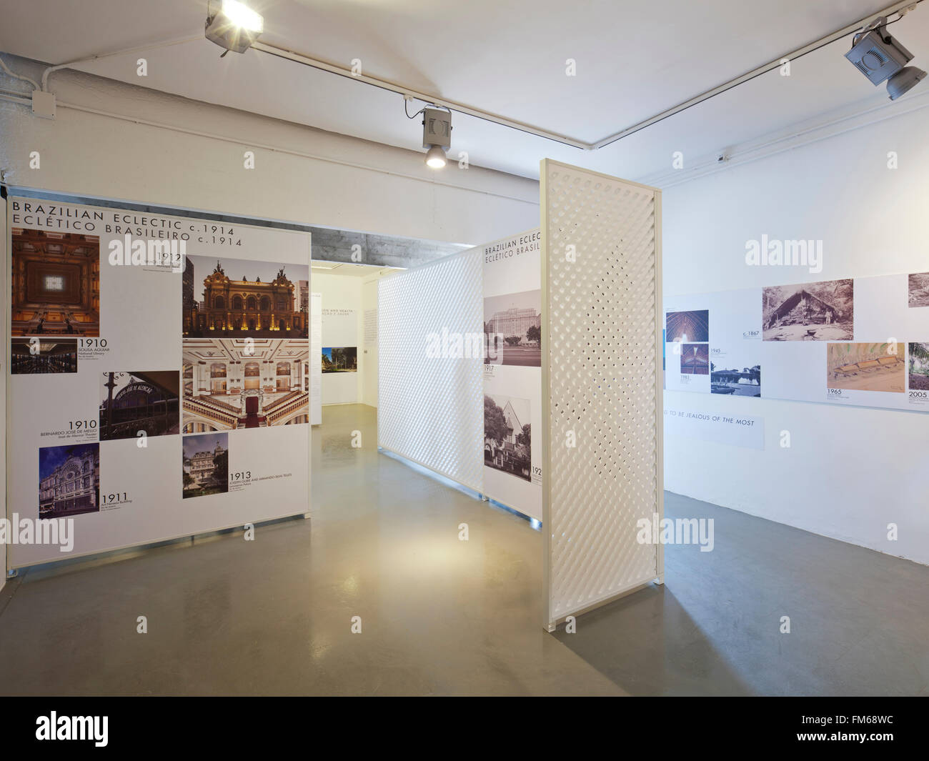 Interior gallery view hi-res stock photography and images - Alamy