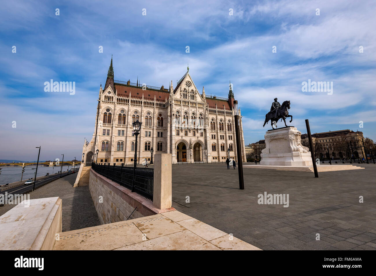 Adrassy Gyula statue and Hungarian parliament Stock Photo - Alamy