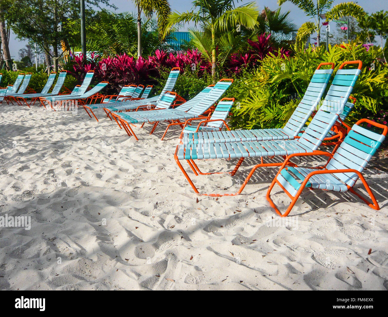 Sandy beach empty sun hi-res stock photography and images - Alamy