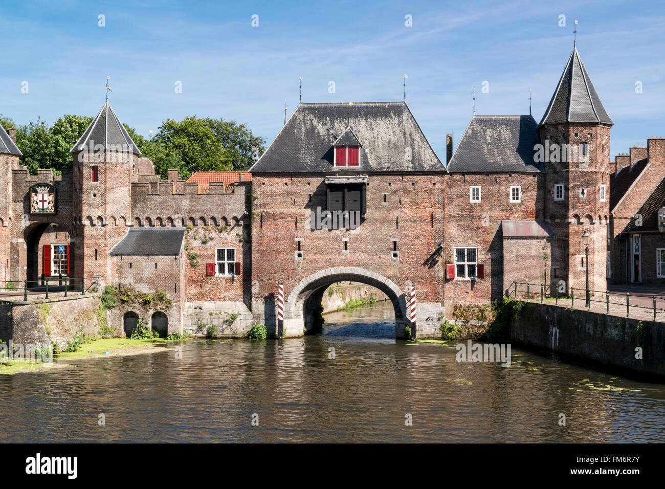 Medieval city wall river hi-res stock photography and images - Alamy