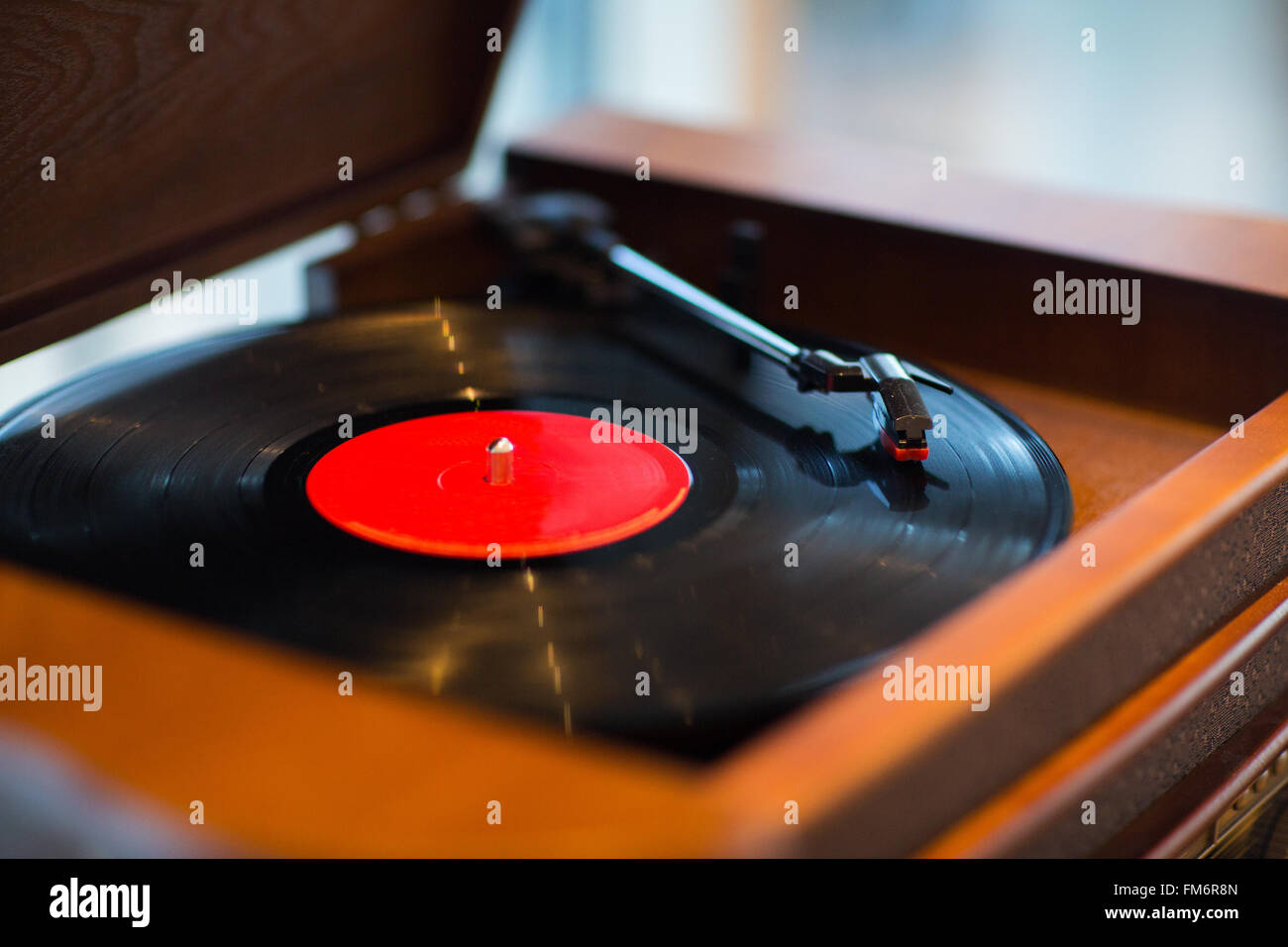 close up of vintage record player with vinyl disc Stock Photo - Alamy