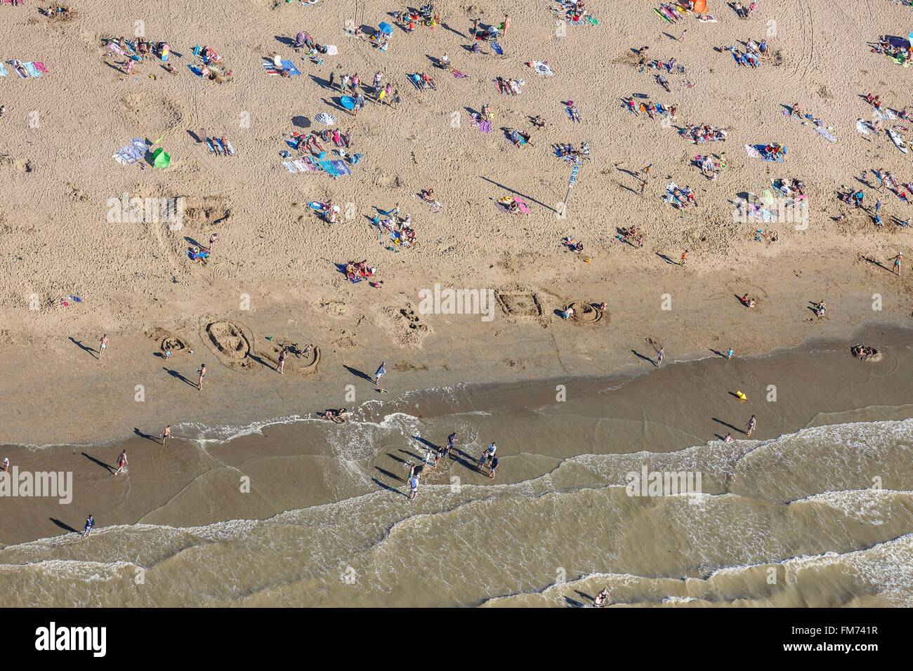France, Loire Atlantique, Saint Michel Chef Chef, sunbath on Tharon ...