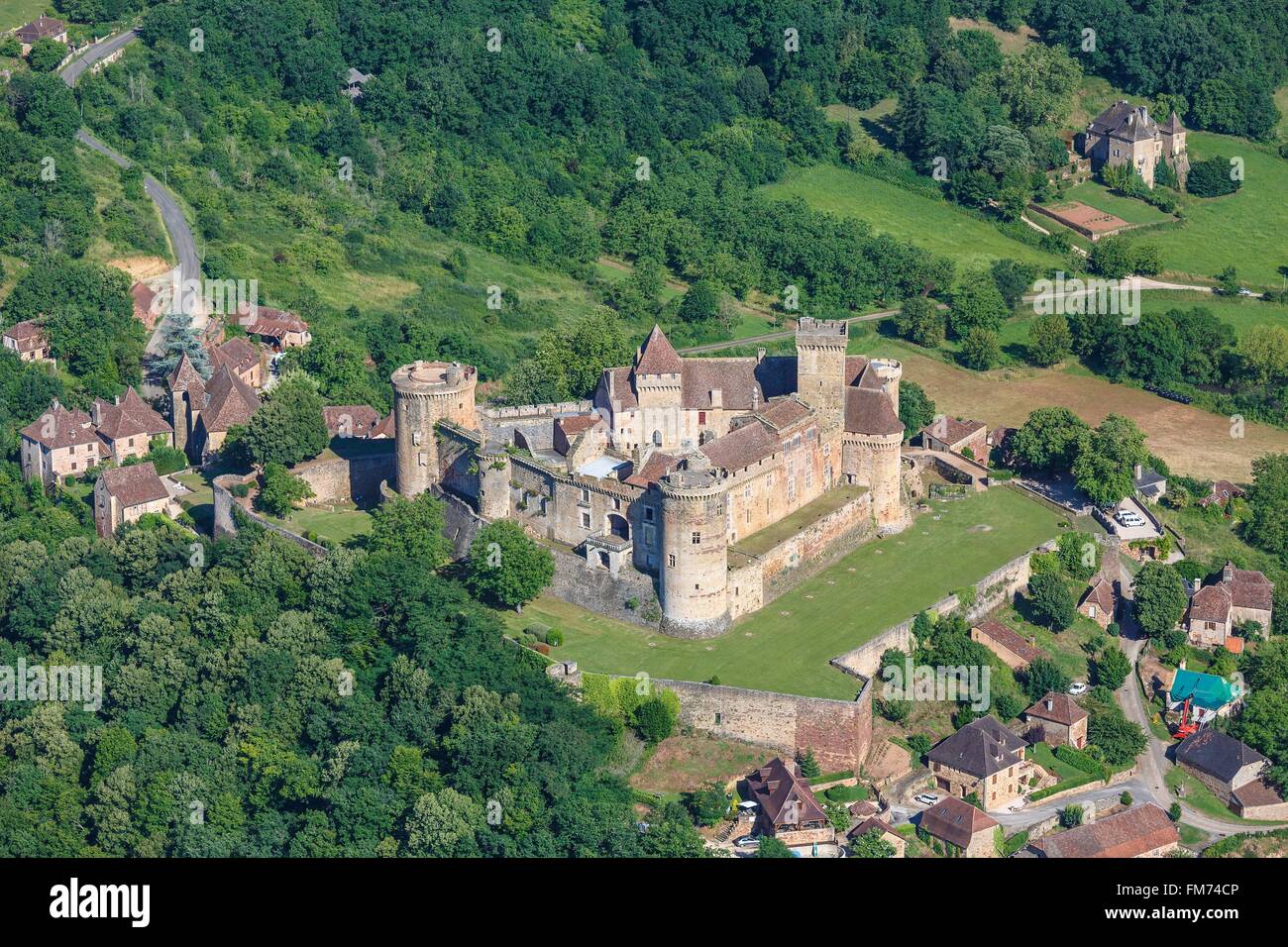 Castelnau Bretenoux Castle High Resolution Stock Photography and Images ...