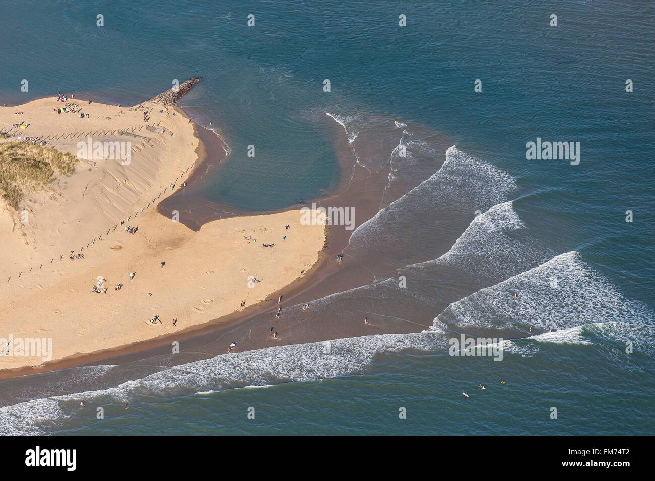 Beach veillon hi-res stock photography and images - Alamy