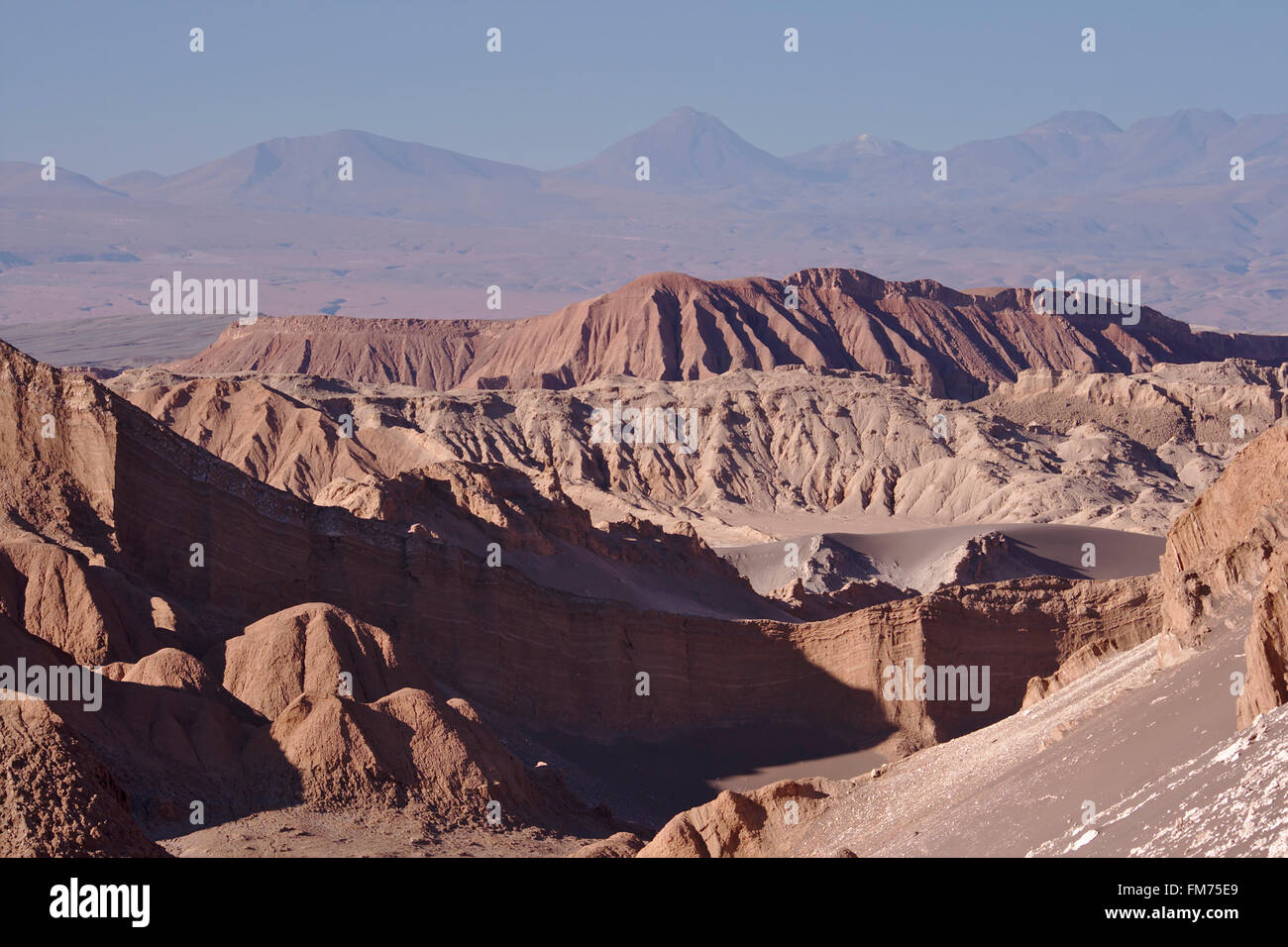 Valle de la Luna, folding of evaporites and mudstones by salt tectonics ...