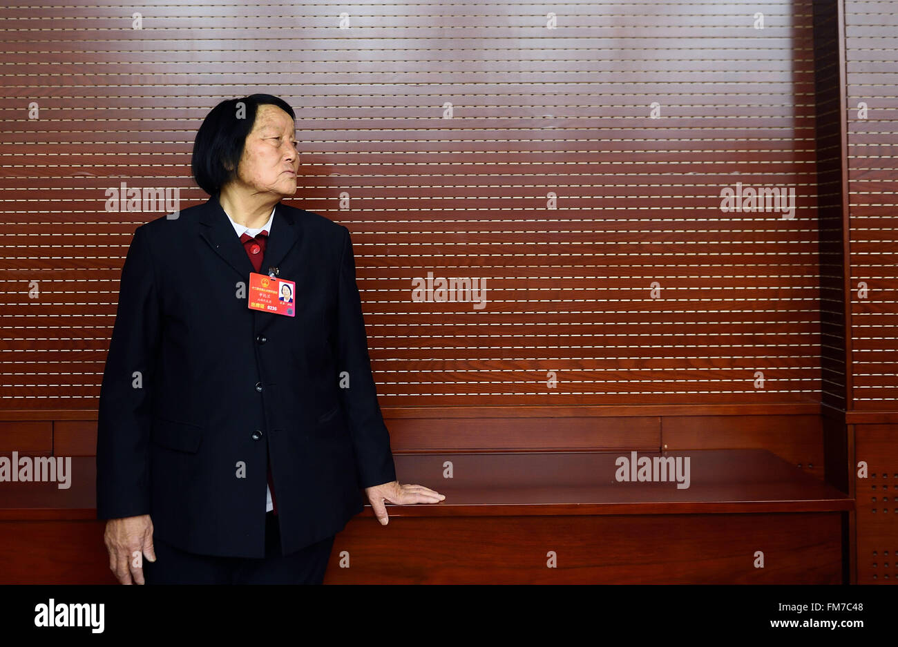 (160311) -- BEIJING, March 11, 2016 (Xinhua) -- Shen Jilan poses for a ...