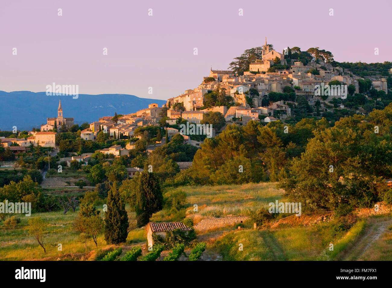 Village of bonnieux hi-res stock photography and images - Alamy