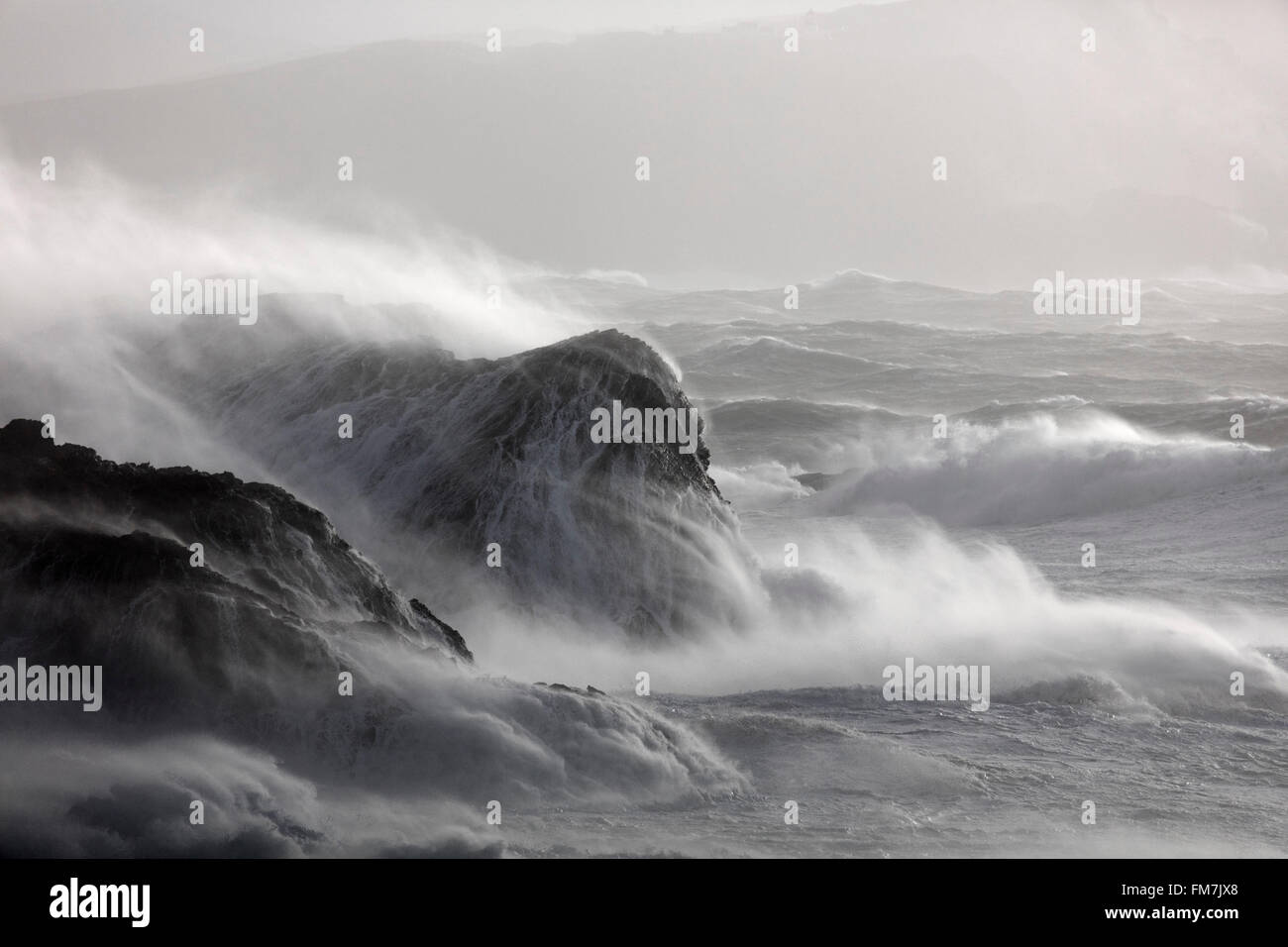 Storm and waves hi-res stock photography and images - Alamy