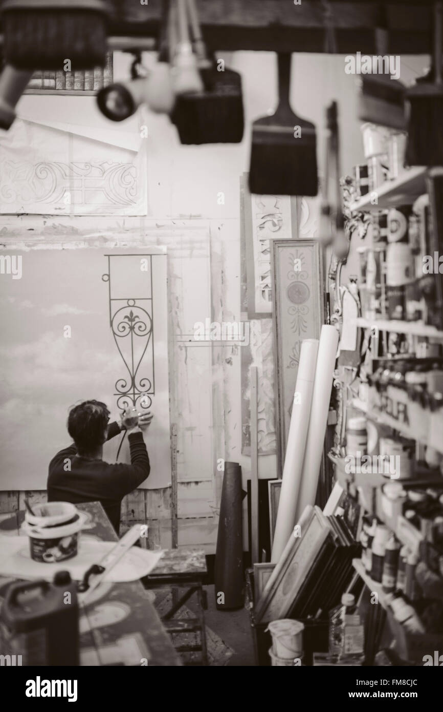 Adam Calkin artist painter in studio home Stock Photo - Alamy