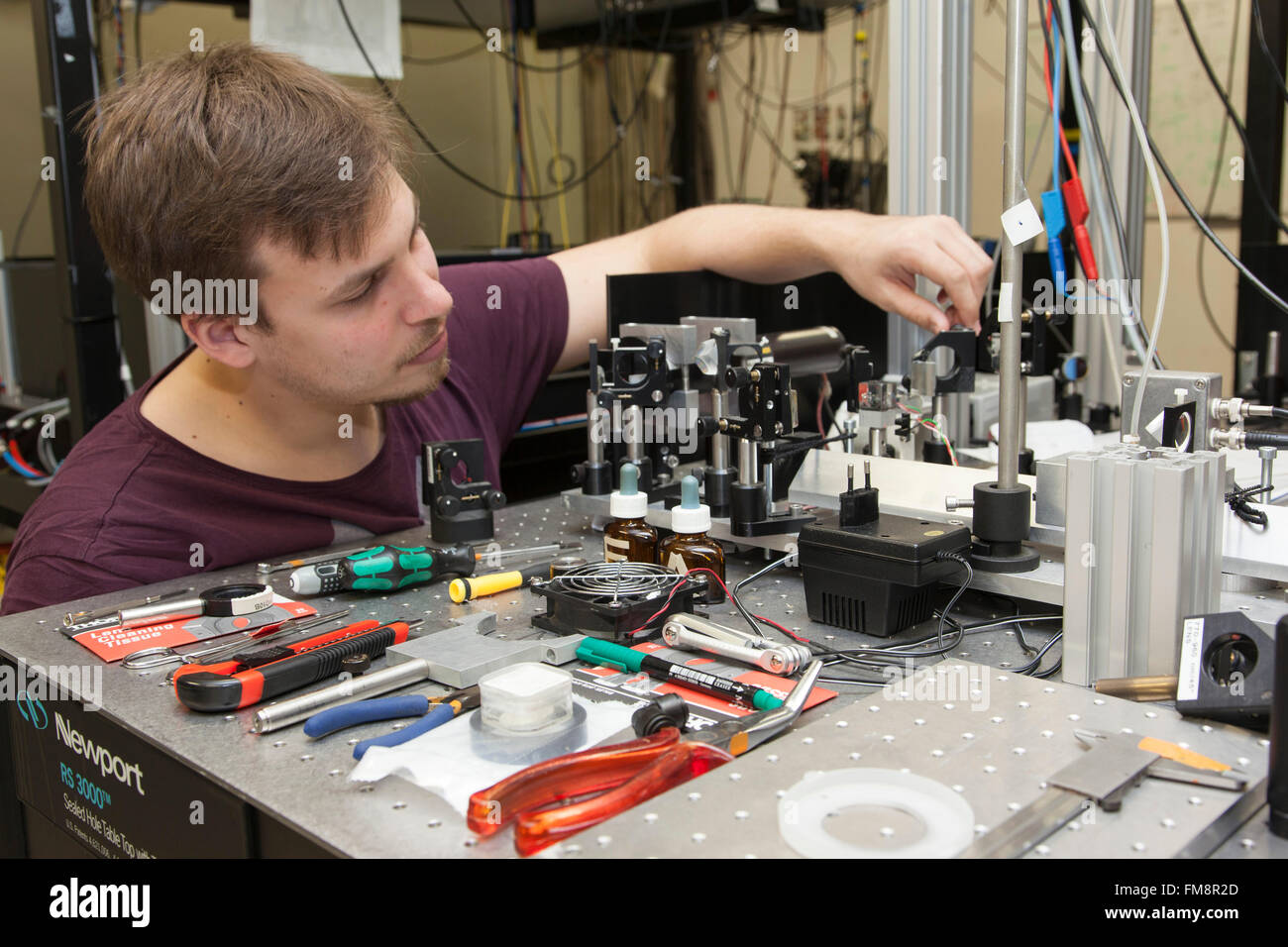 Experimental setup in a laser laboratory at the Institute for ...