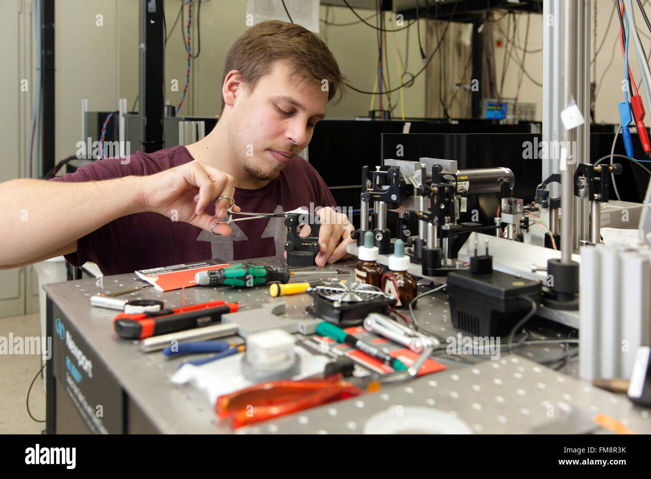 Experimental setup in a laser laboratory at the Institute for ...