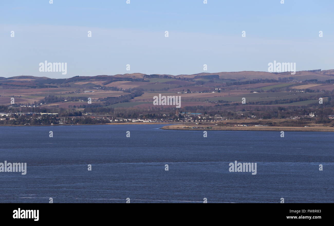 View across river tay hi-res stock photography and images - Alamy