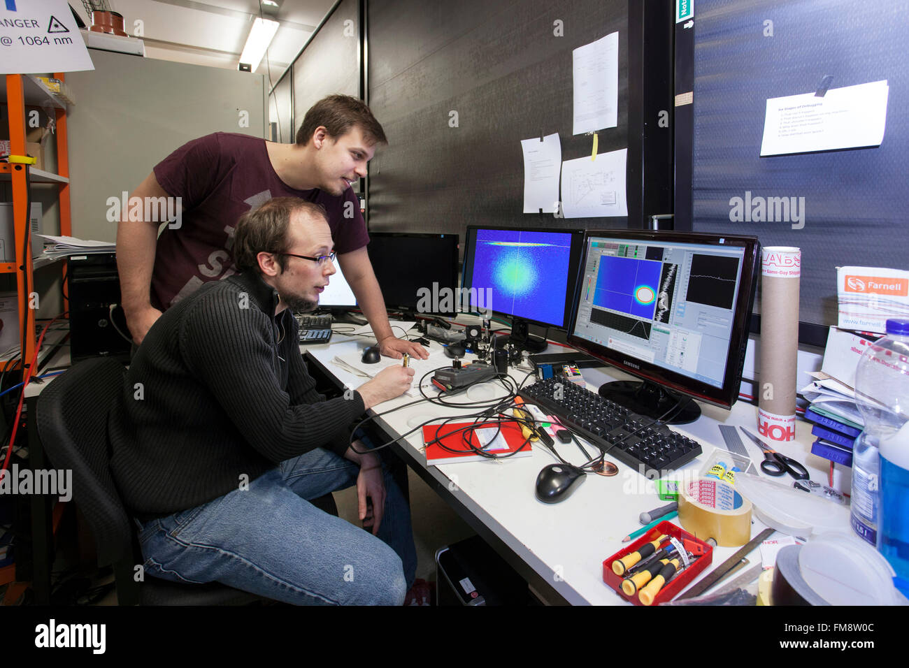 Experimental setup in a laser laboratory at the Institute for ...