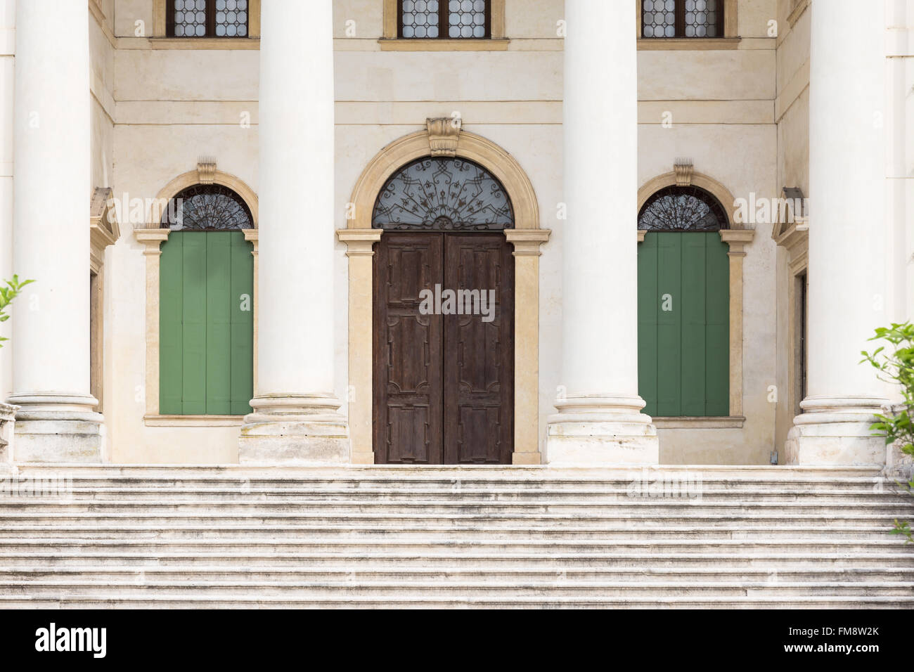 Venetian columns hi-res stock photography and images - Alamy