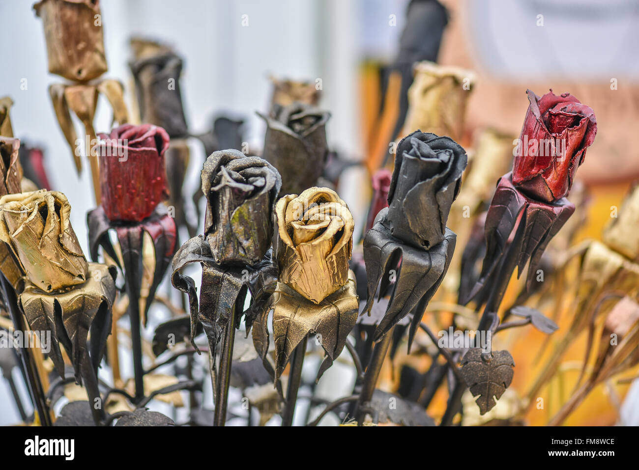 Made-up flowers in handicraft mart Stock Photo - Alamy