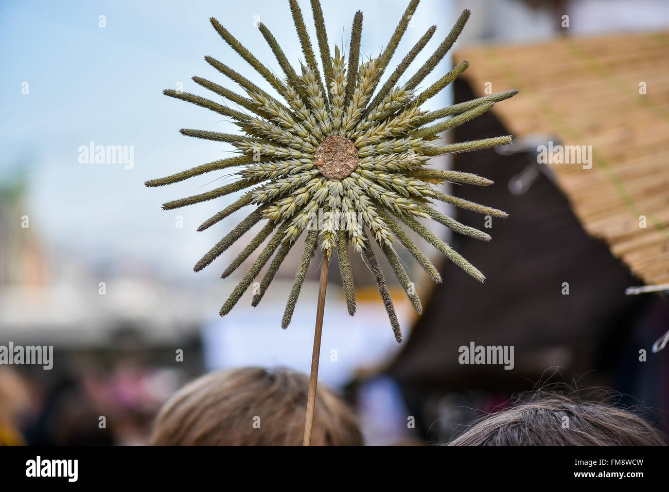 Made-up flowers in handicraft mart Stock Photo - Alamy