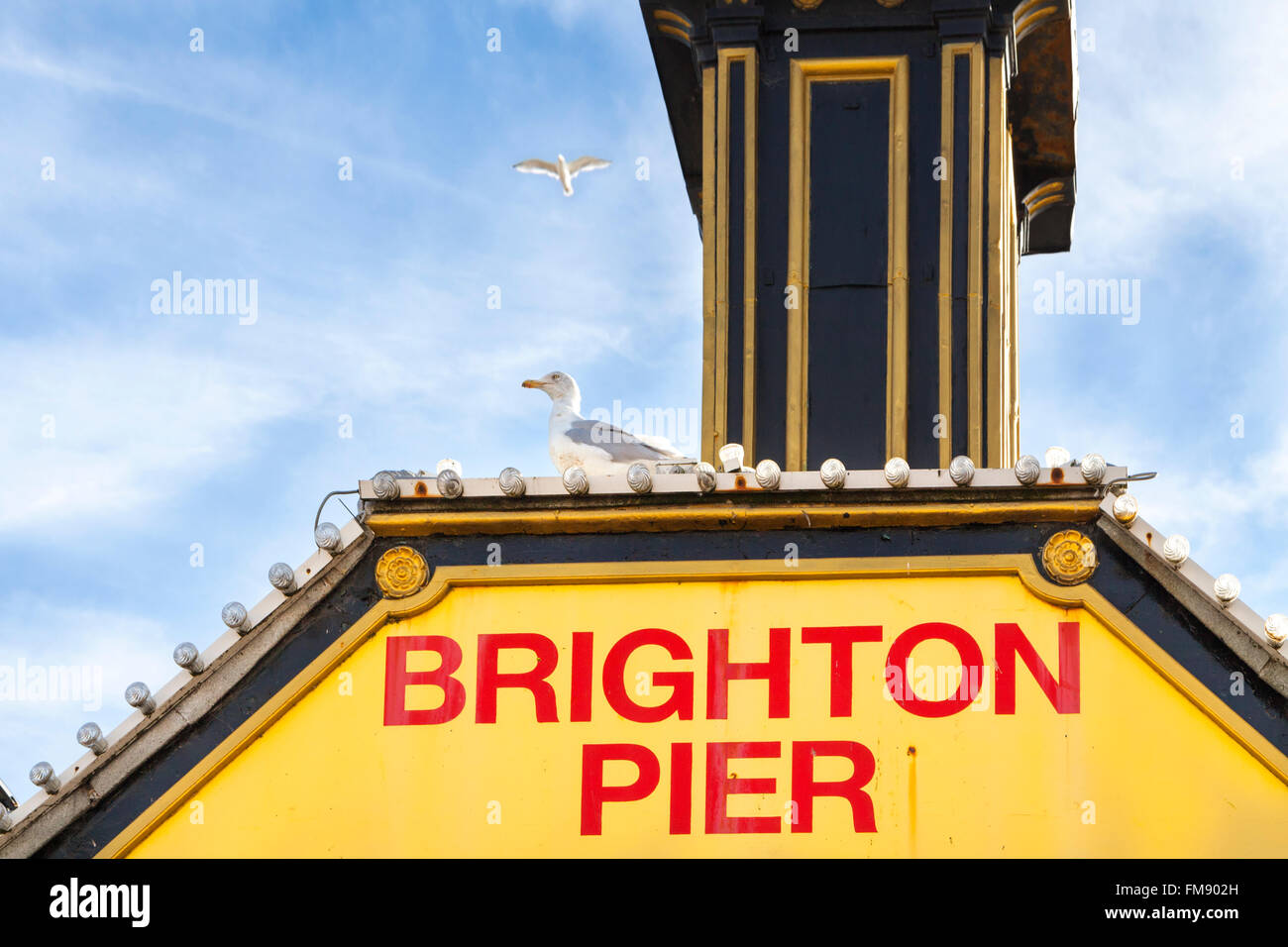 Brighton Pier entrance sign, Brighton, East Sussex, England Stock Photo ...