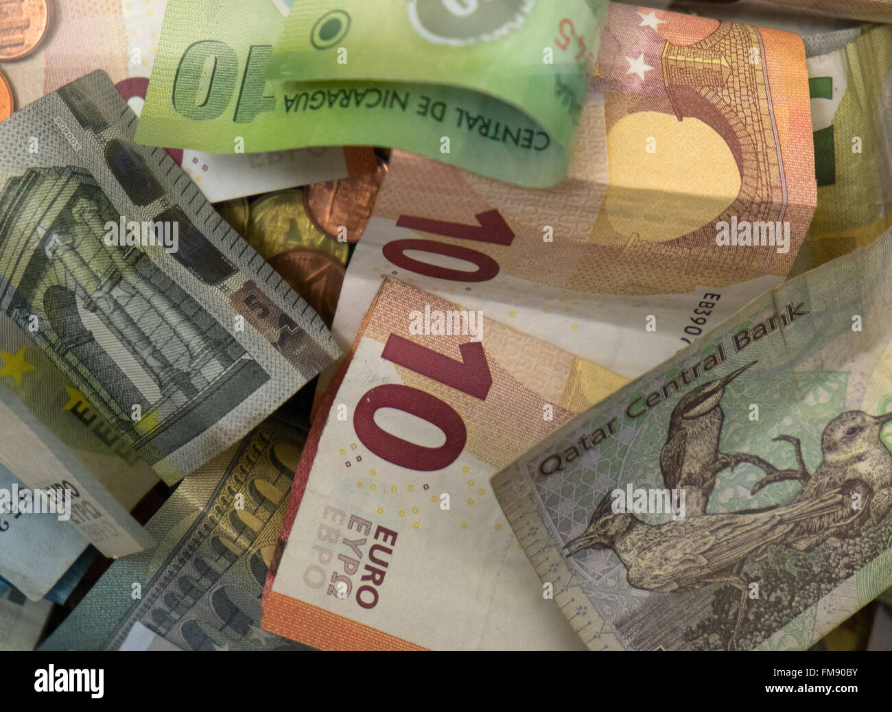 Money bills hi-res stock photography and images - Alamy