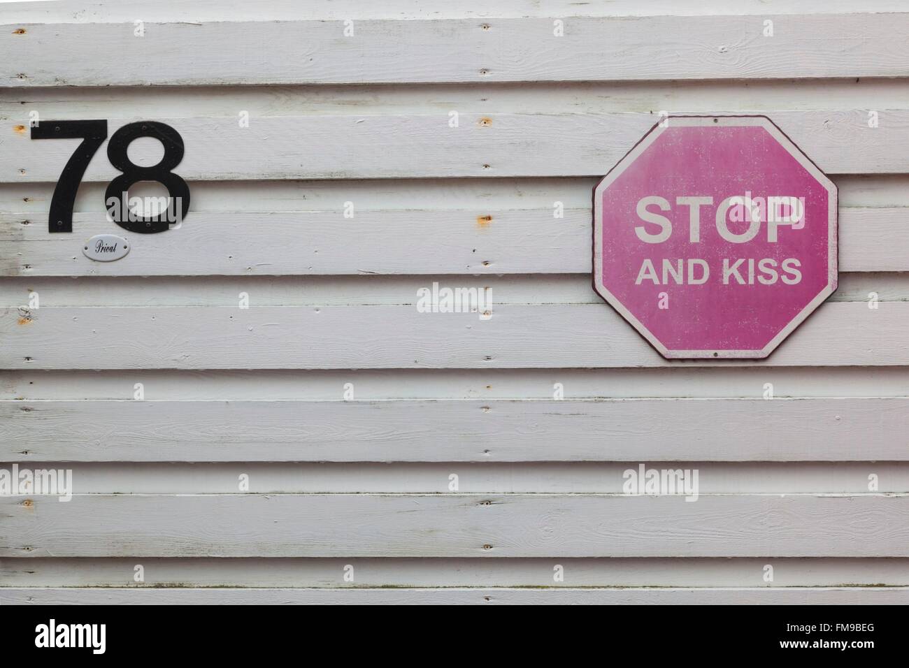 Stop and kiss sign hi-res stock photography and images - Alamy