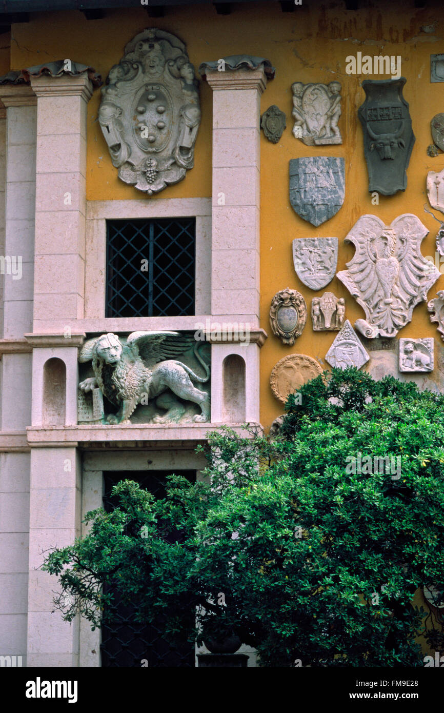 Prioria hi-res stock photography and images - Alamy