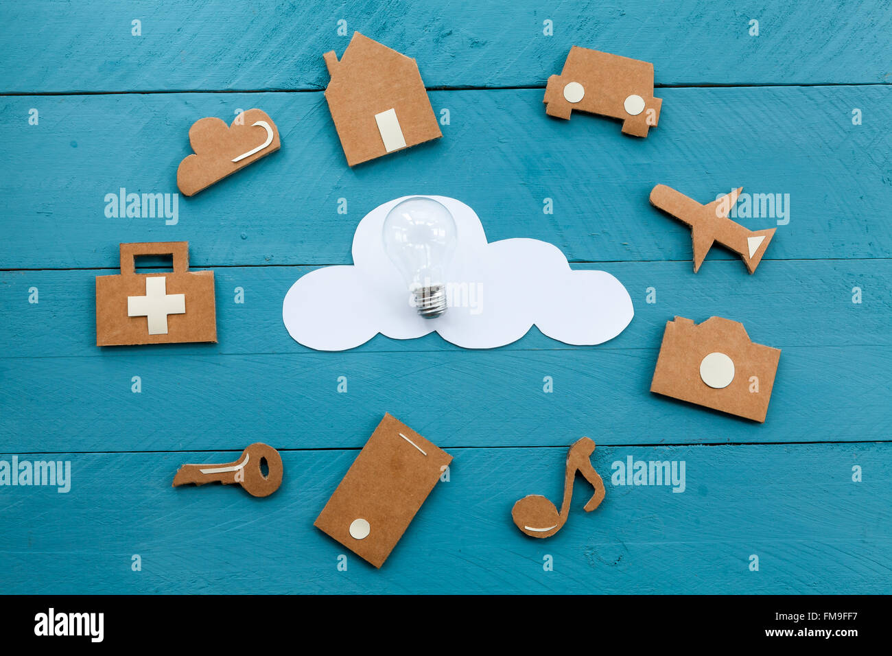 White flat cloud icons hi-res stock photography and images - Alamy