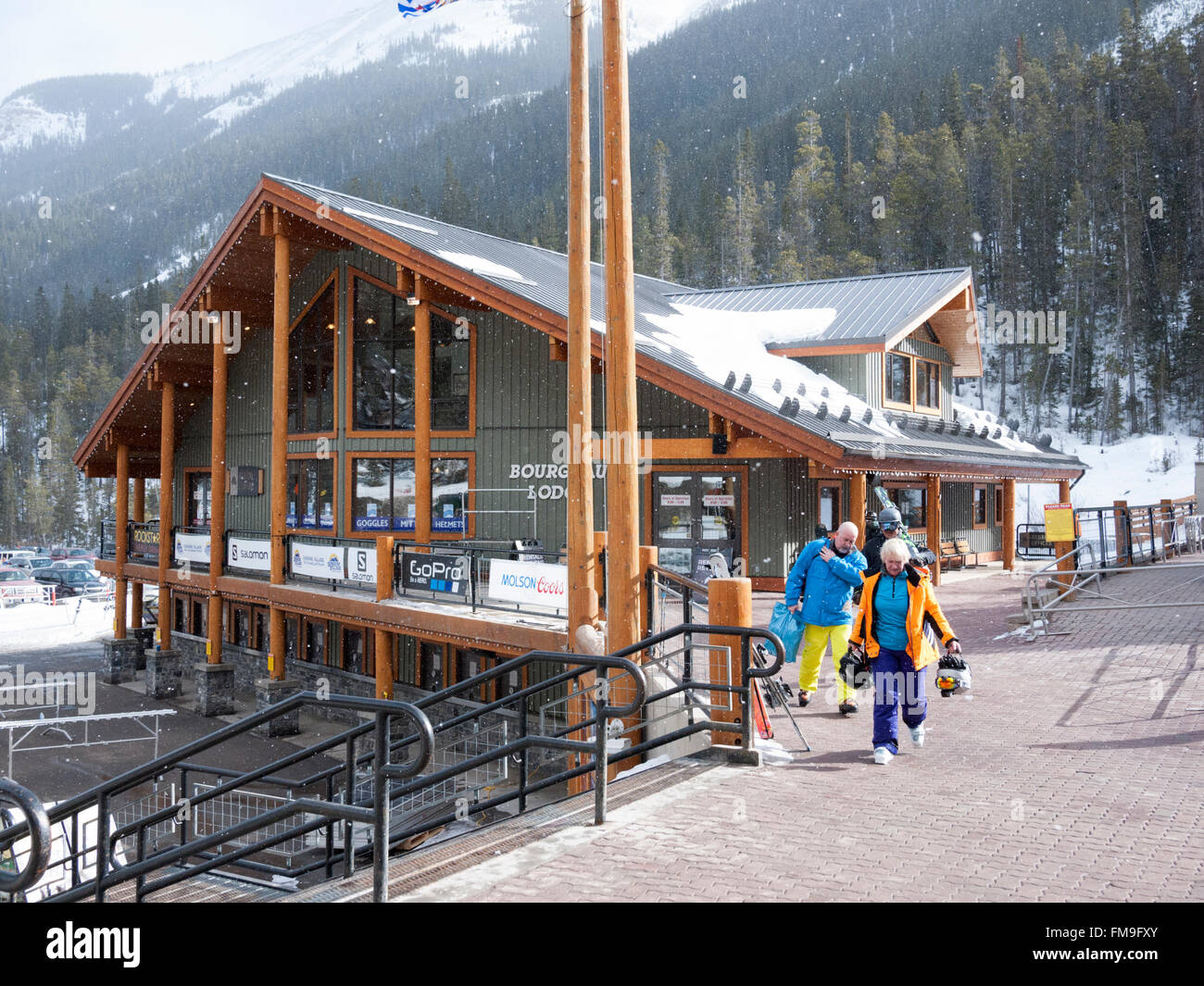 Sunshine village ski resort banff hi-res stock photography and images ...
