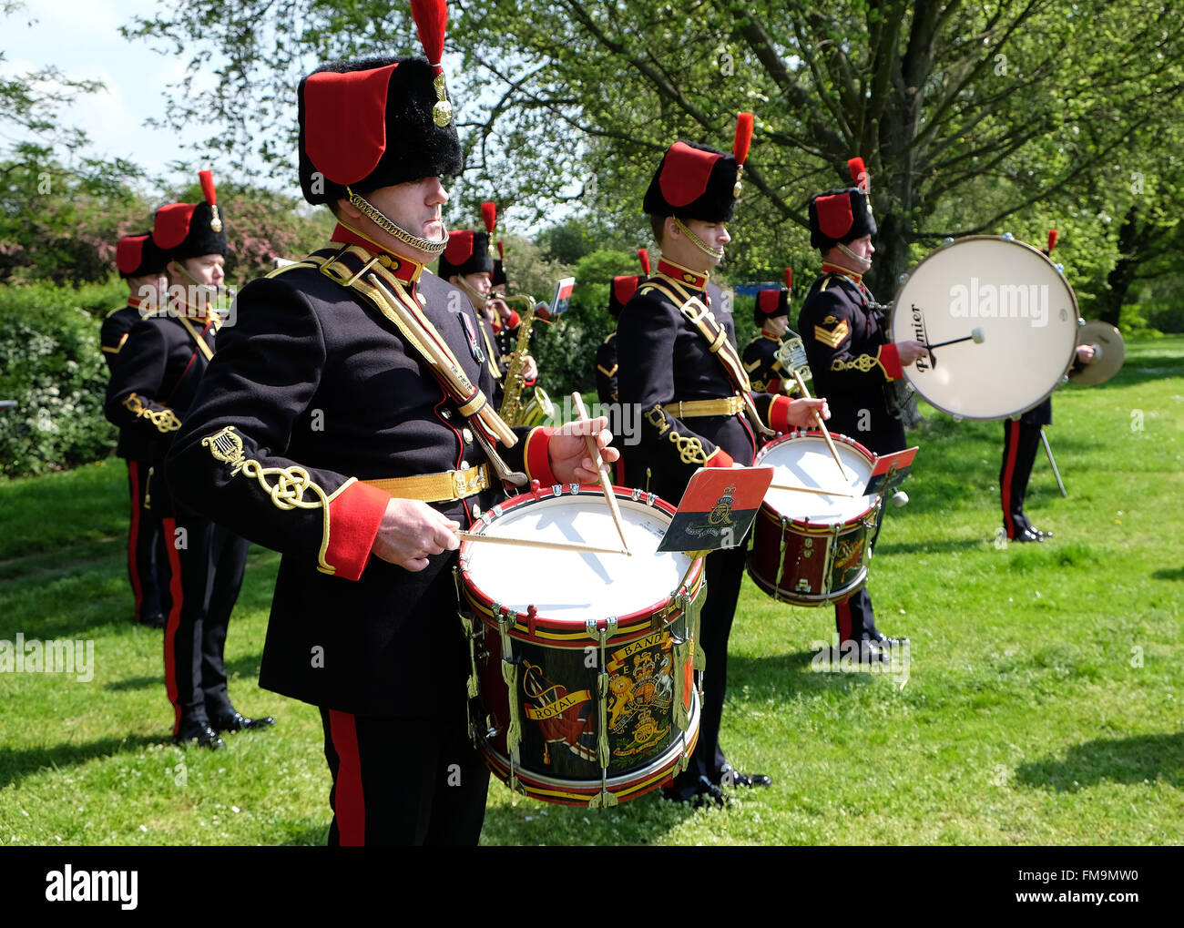 Royal guards practicing in Regent's Park Stock Photo - Alamy