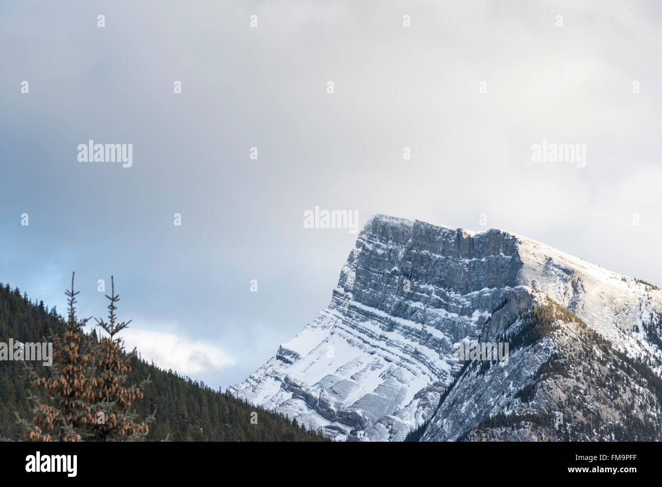 Mountain banff banff national par hi-res stock photography and images ...