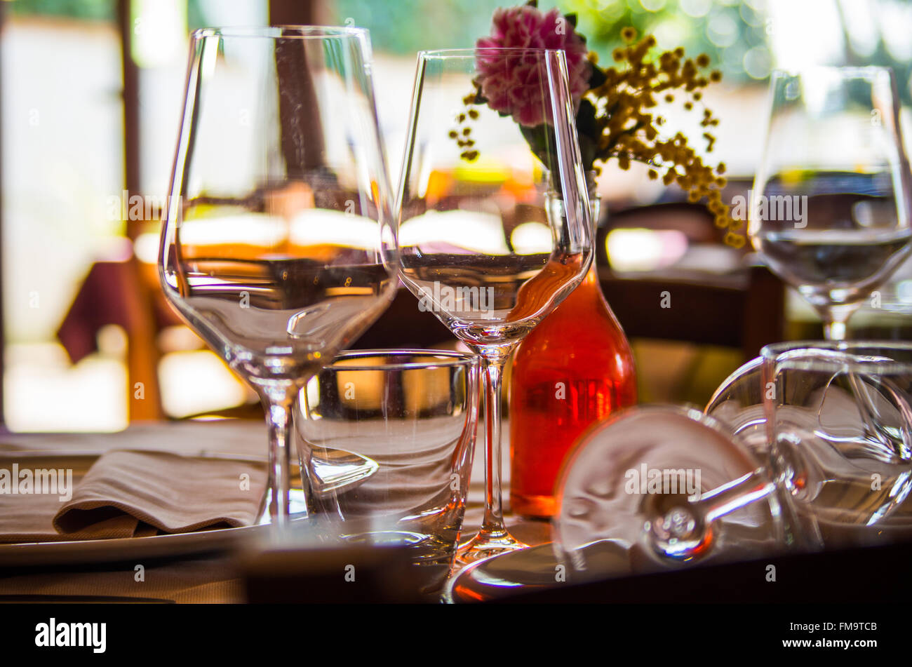 Italian restaurant table Stock Photo - Alamy