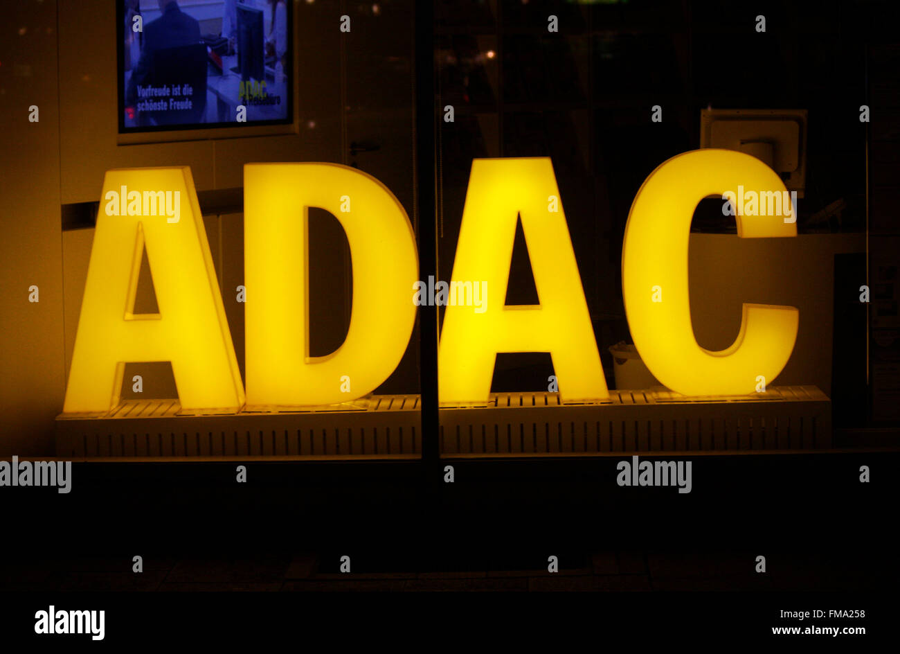 Adac logo hi-res stock photography and images - Alamy