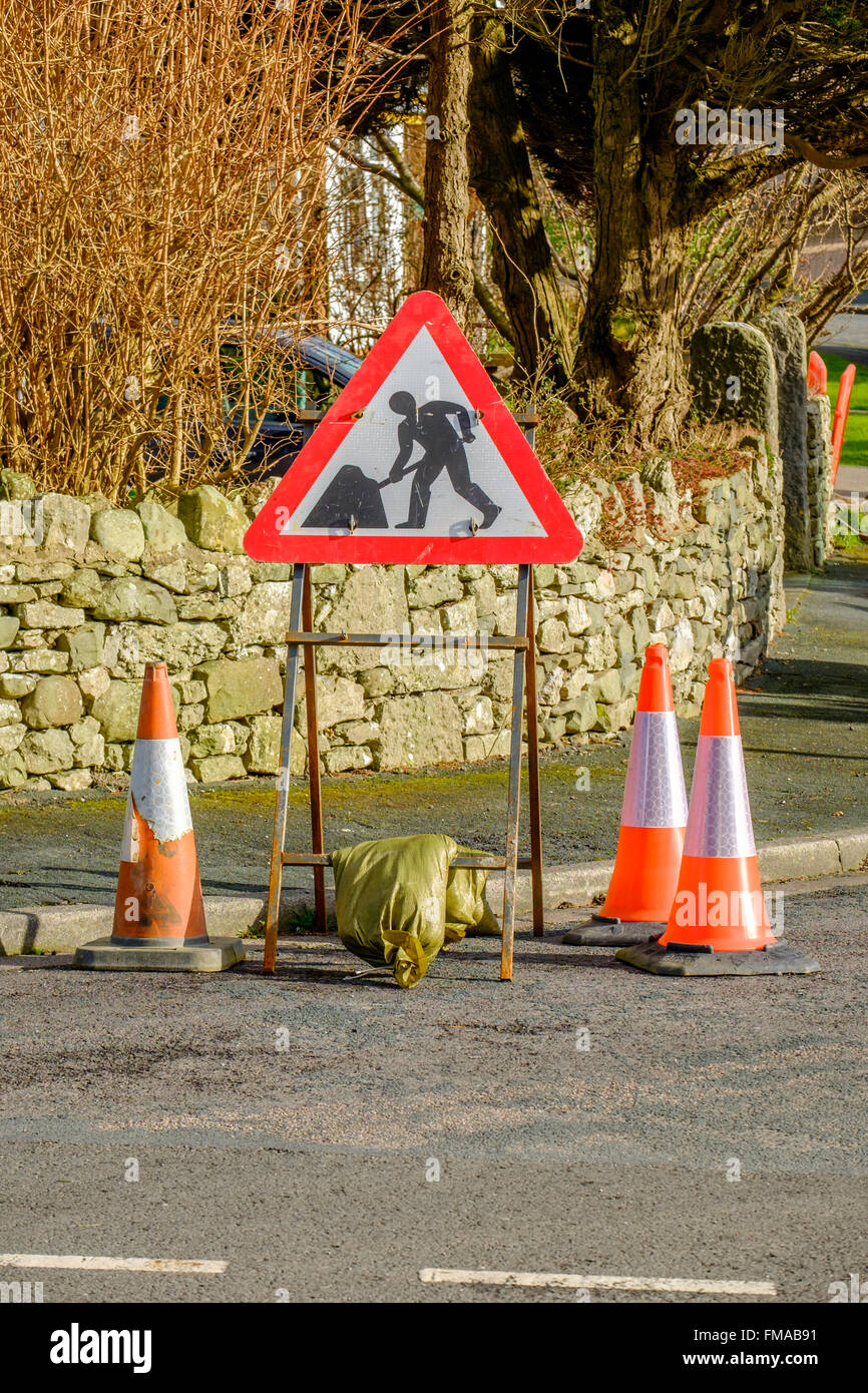 Warning sign information sign hi-res stock photography and images - Alamy
