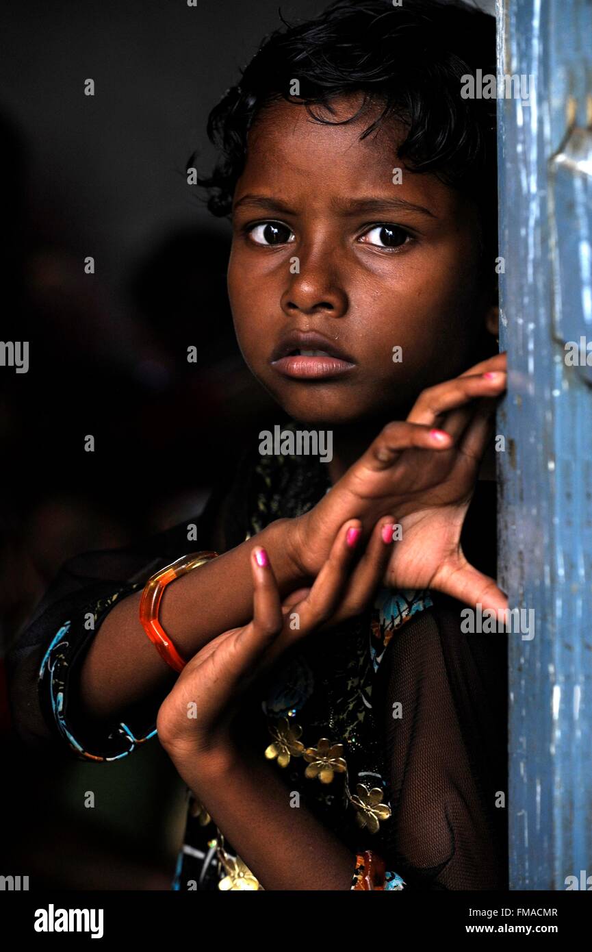 Orissa girl portrait hi-res stock photography and images - Alamy