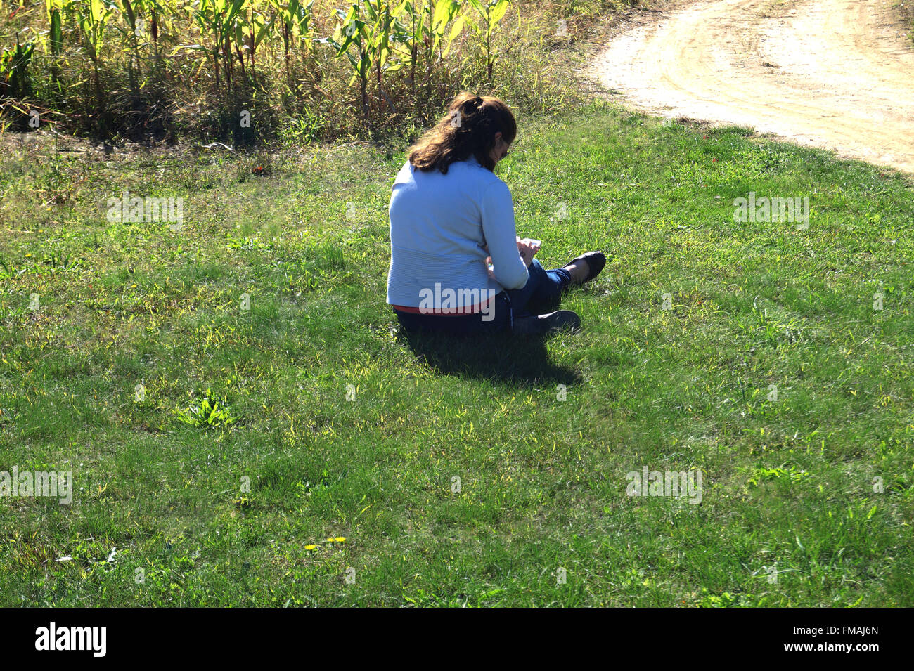 A girl reading Stock Photo - Alamy