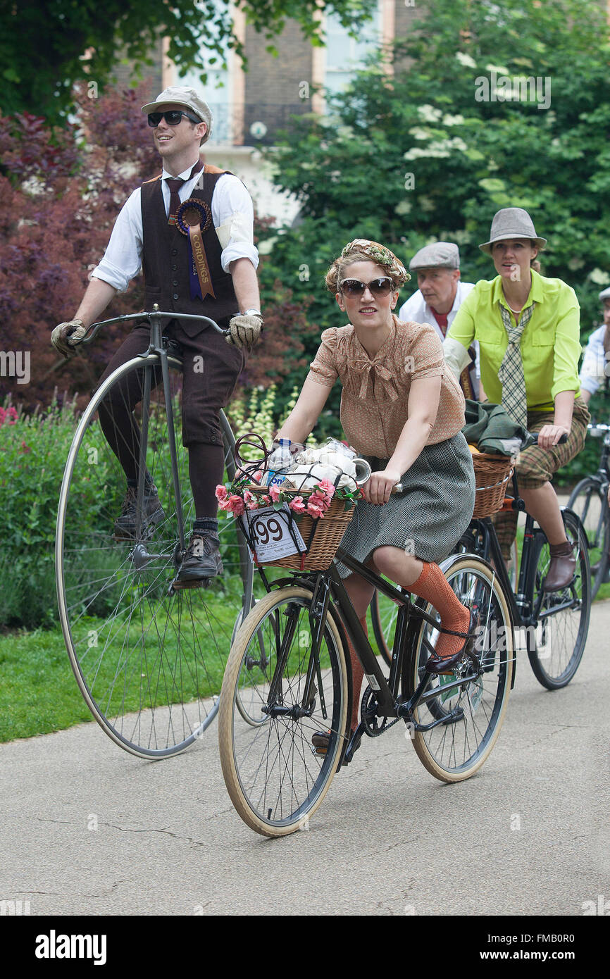 Tweed Run bicycle event arriving at Russel Square,London Stock Photo ...