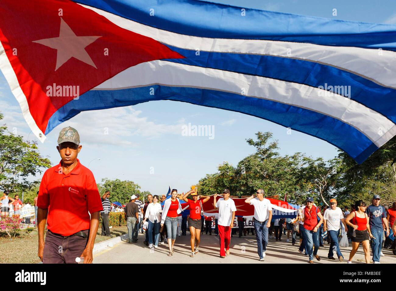 Huge cuban flag hi-res stock photography and images - Alamy