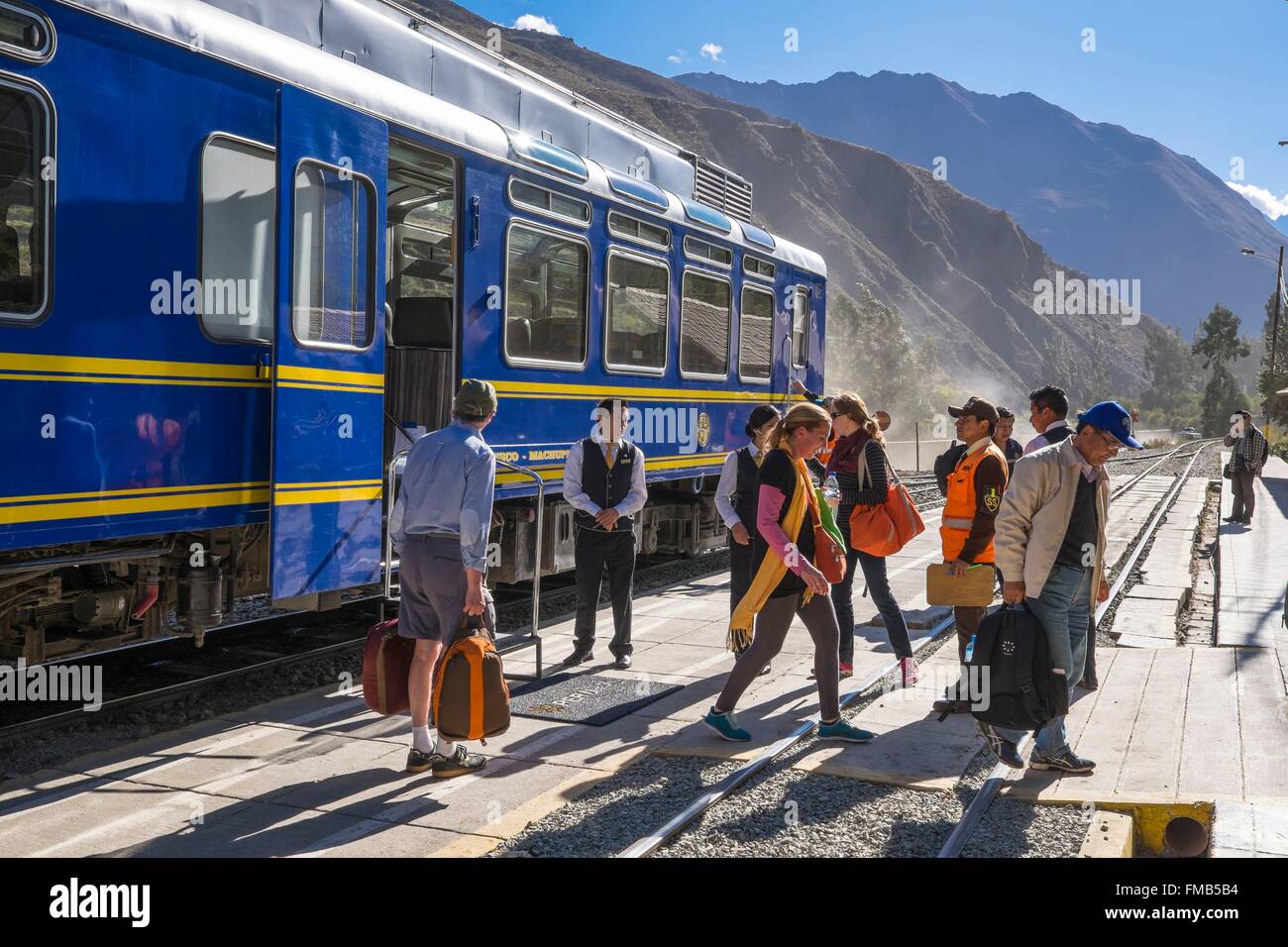 Ollantaytambo train inca hi-res stock photography and images - Alamy