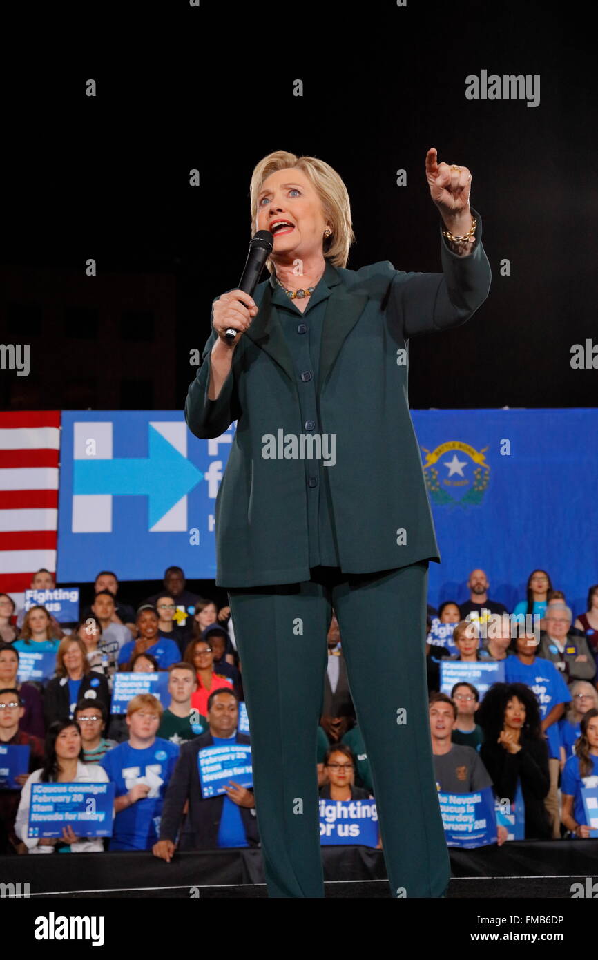 Democratic Presidential Candidate Hillary Clinton Campaigns In Las ...