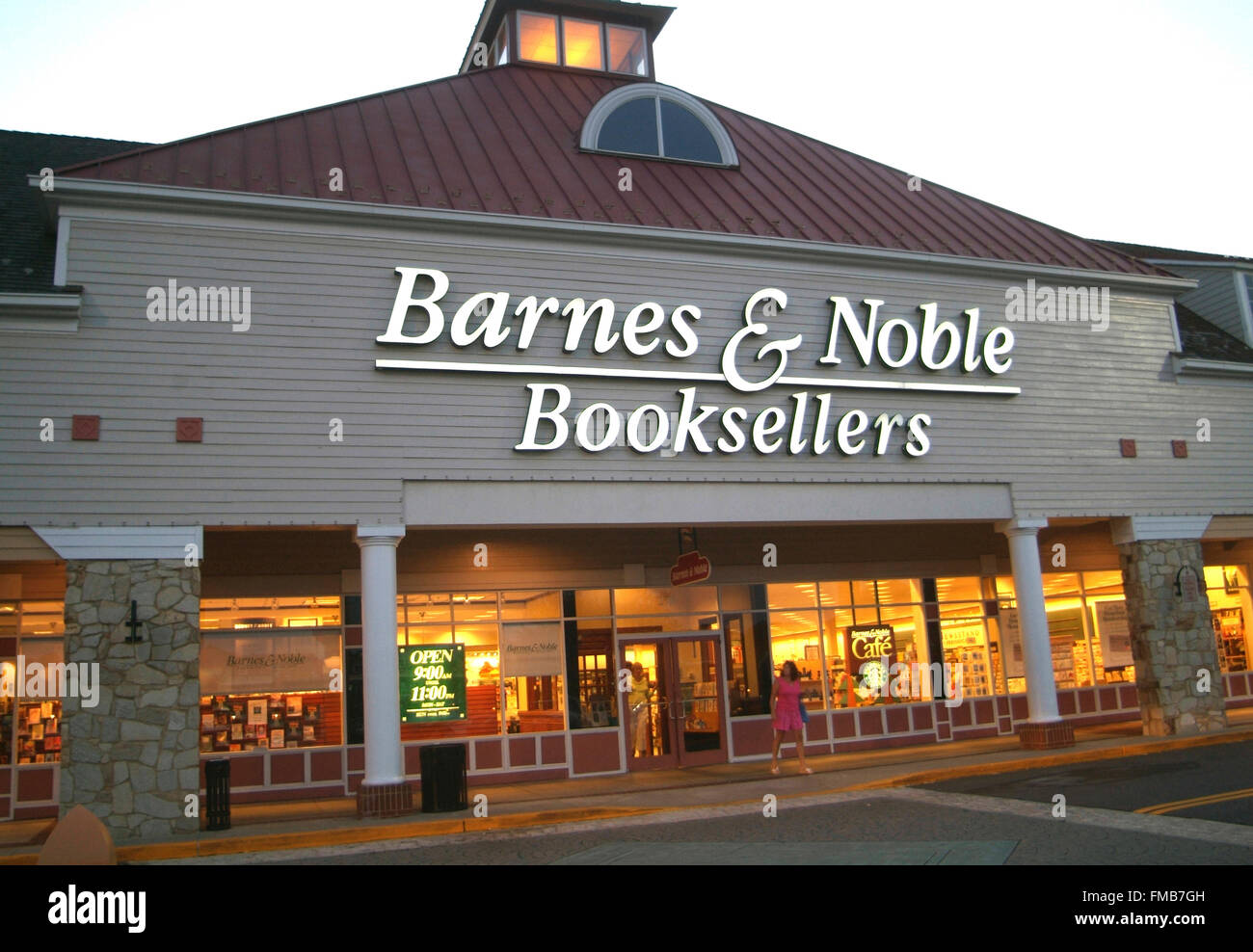 Barnes and Noble Bookstore in Annapolis, Md before they went out of ...