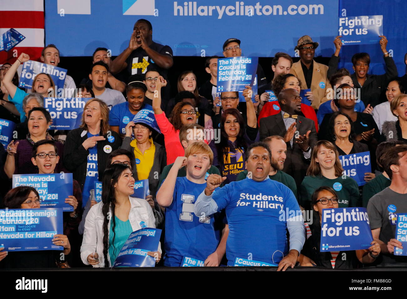 Crowd of supporters hi-res stock photography and images - Alamy