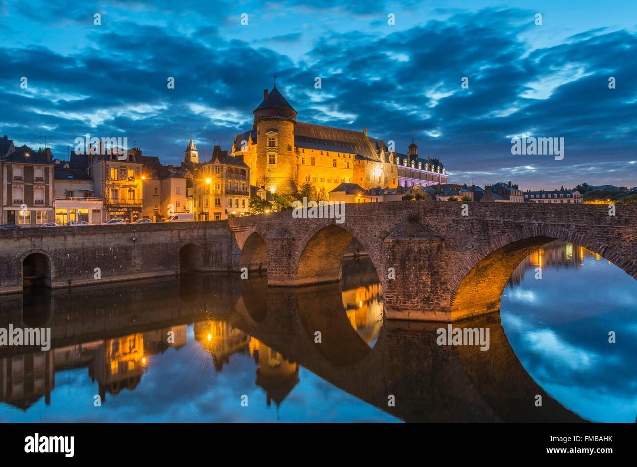 France, Mayenne, Laval, the banks of Mayenne river, the medieval Old ...