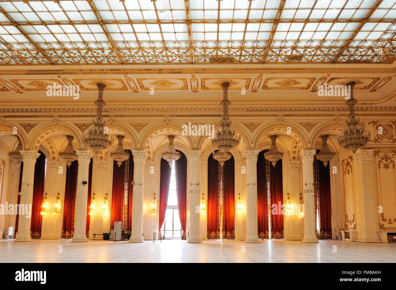 Ball room palace hi-res stock photography and images - Alamy