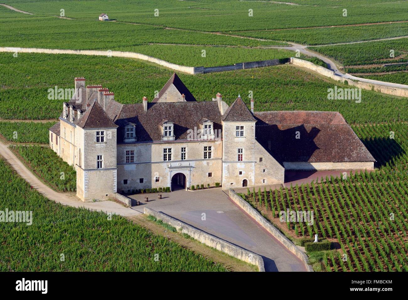 Vougeot wine hi-res stock photography and images - Alamy
