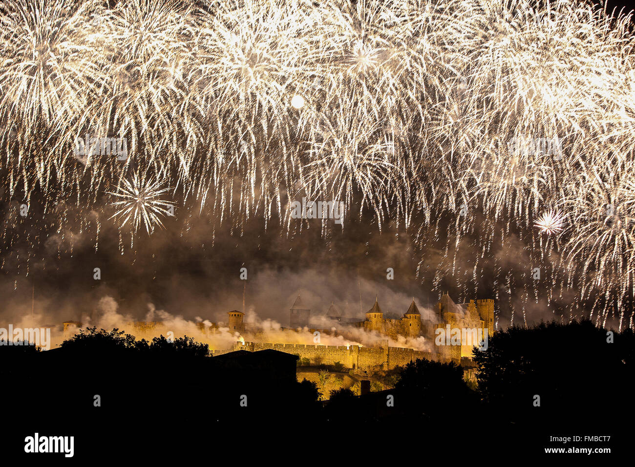 Full moon fireworks hi-res stock photography and images - Alamy