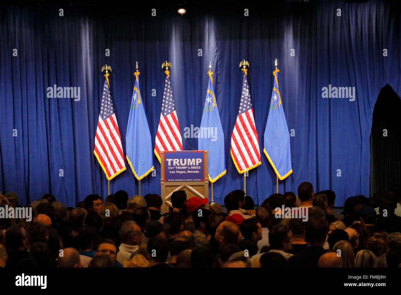 Donald trump podium hi-res stock photography and images - Alamy