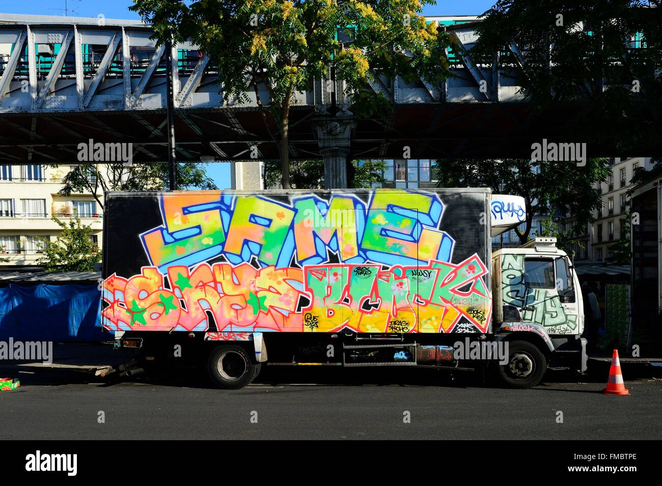 France, Paris, boulevard de la Chapelle, Barbes market under the ...