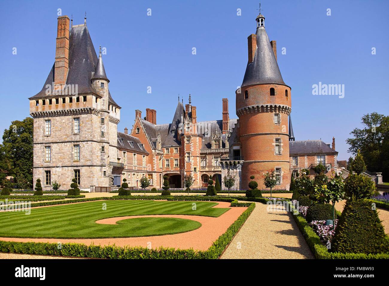 Maintenon castle hi-res stock photography and images - Alamy