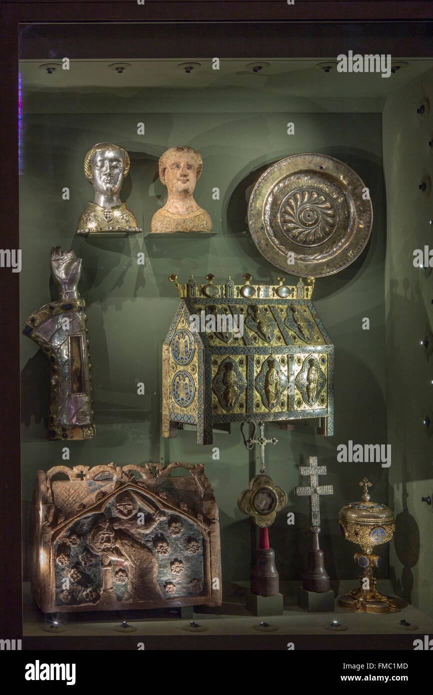 Church treasure hi-res stock photography and images - Alamy