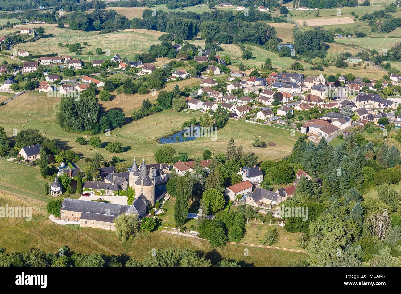 France, Dordogne, Peyrignac, the village and la Chapoulie castle ...