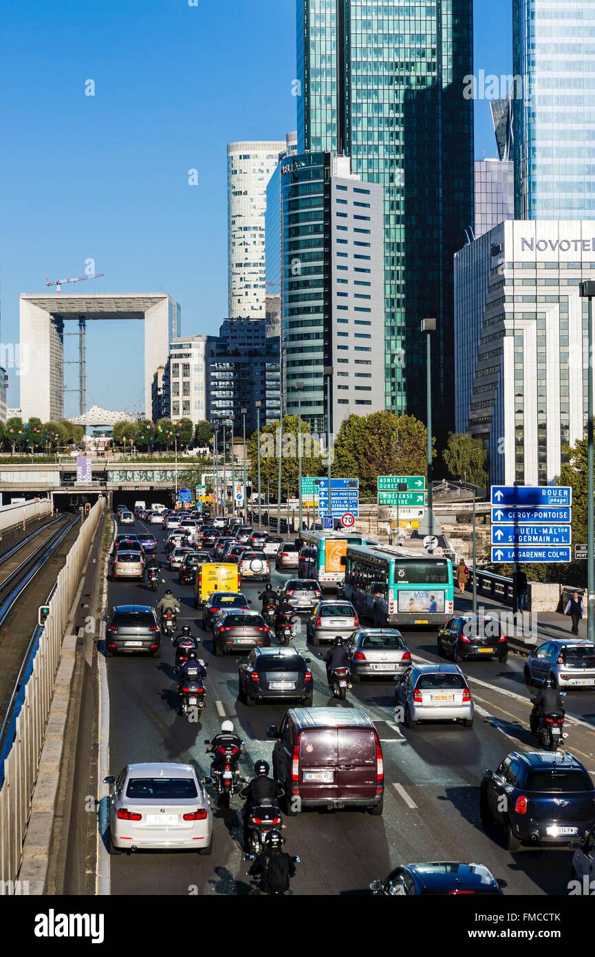 Bridge paris defense hi-res stock photography and images - Alamy
